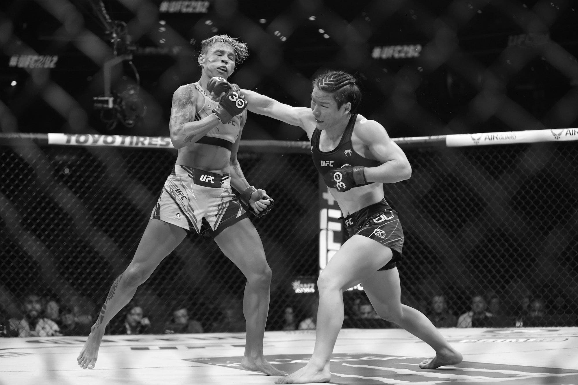 Weili Zhang UFC Fighter, Record, Stats, Fights